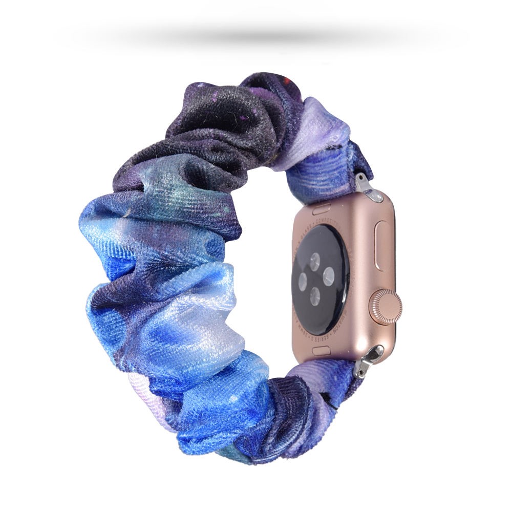 Köp Scrunchie Cosmic Armband Apple Watch 41/40/38 mm - Teknikhallen.se